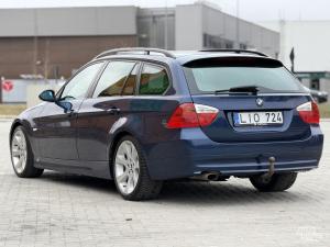Blue BMW 320 2006 in Vilnius, with an engine capacity of 2.00 L and mileage of 282 thousand km for 2100 €, photo 5 on AUTOMOTO.COM.LV