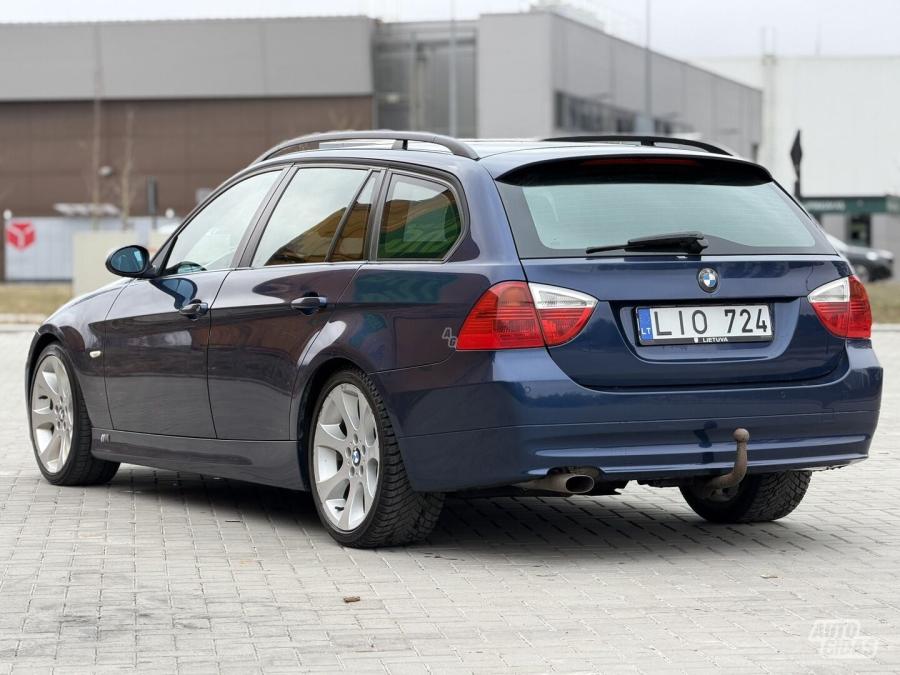Blue BMW 320 2006 in Vilnius, with an engine capacity of 2.00 L and mileage of 282 thousand km for 2100 €, photo 5 on AUTOMOTO.COM.LV