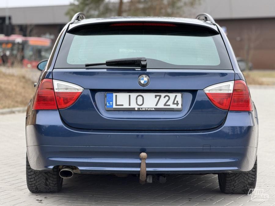 Blue BMW 320 2006 in Vilnius, with an engine capacity of 2.00 L and mileage of 282 thousand km for 2100 €, photo 8 on AUTOMOTO.COM.LV