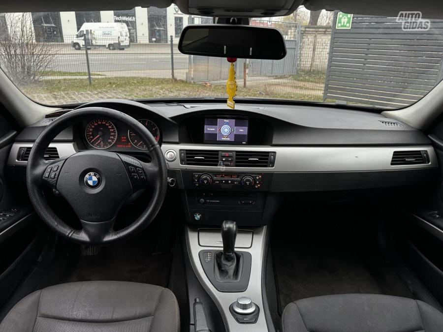 Blue BMW 320 2006 in Panevezys, with an engine capacity of 2.00 L and mileage of 359 thousand km for 2450 €, photo 14 on AUTOMOTO.COM.LV