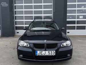 Blue BMW 320 2006 in Panevezys, with an engine capacity of 2.00 L and mileage of 358 thousand km for 2460 €, photo 4 on AUTOMOTO.COM.LV