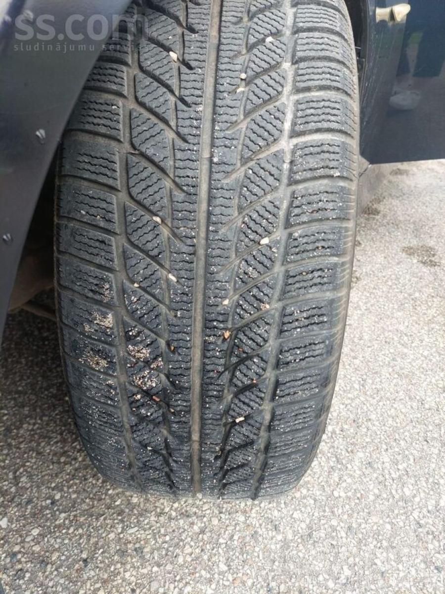 Zils BMW 320 2006 Rīga, ar dzinēja tilpumu 2.00 L un nobraukumu 374 tūkst. km par 3300 €, foto 26 vietnē AUTOMOTO.COM.LV