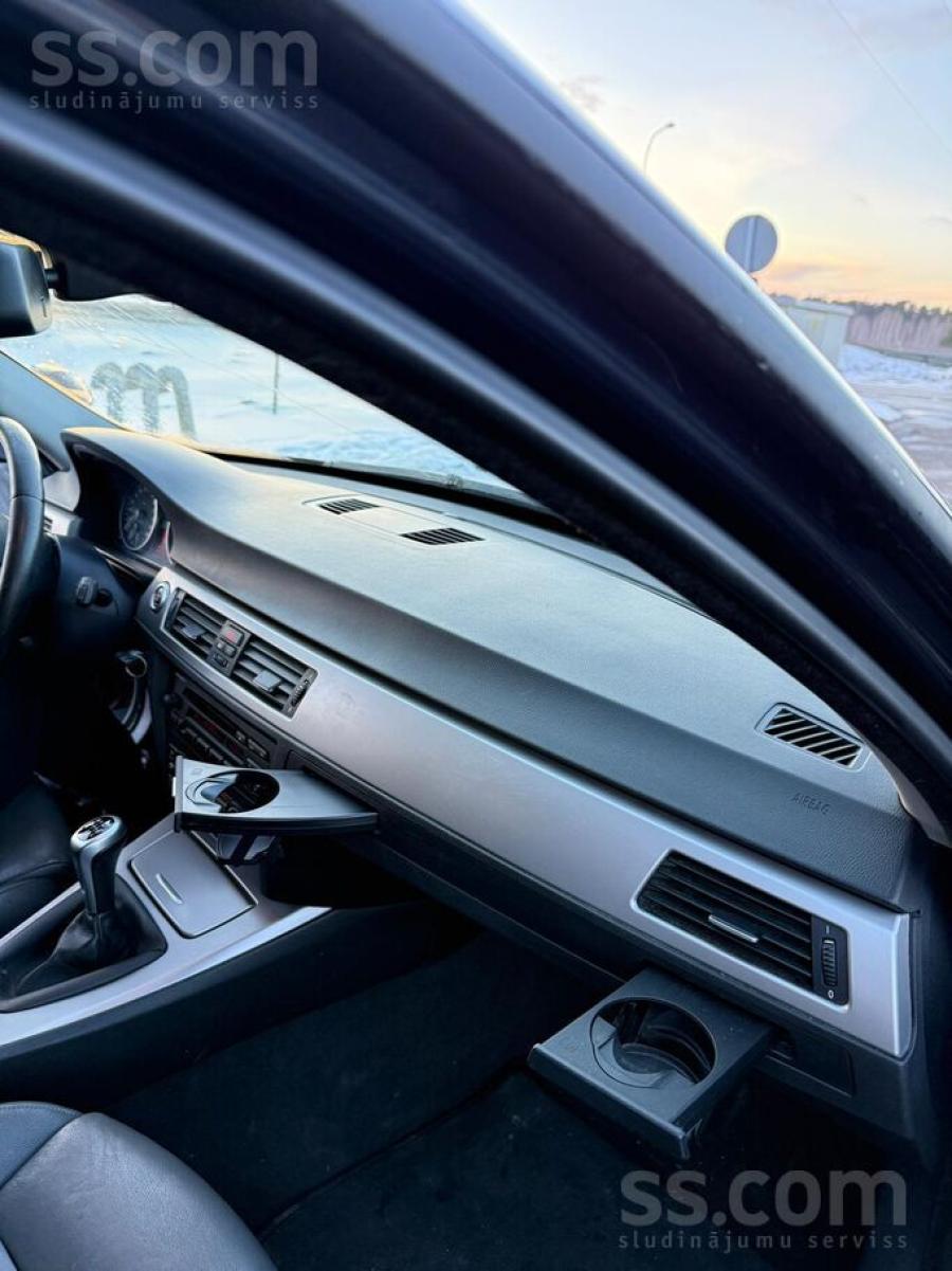 Blue BMW 320 2006 in Riga, with an engine capacity of 2.00 L and mileage of 0 thousand km for 3499 €, photo 11 on AUTOMOTO.COM.LV