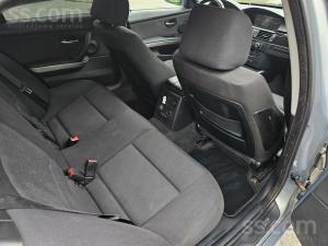 Blue BMW 320 2006 in Riga, with an engine capacity of 2.00 L and mileage of 361 thousand km for 3700 €, photo 13 on AUTOMOTO.COM.LV