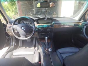 Blue BMW 320 2006 in Marijampole, with an engine capacity of 2.00 L and mileage of 350 thousand km for 3850 €, photo 5 on AUTOMOTO.COM.LV