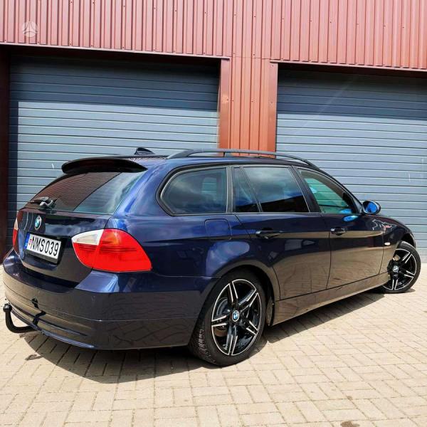 Blue BMW 320 2006 in Kaisiadorys, with an engine capacity of 2.00 L and mileage of 327 thousand km for 3550 €, photo 3 on AUTOMOTO.COM.LV
