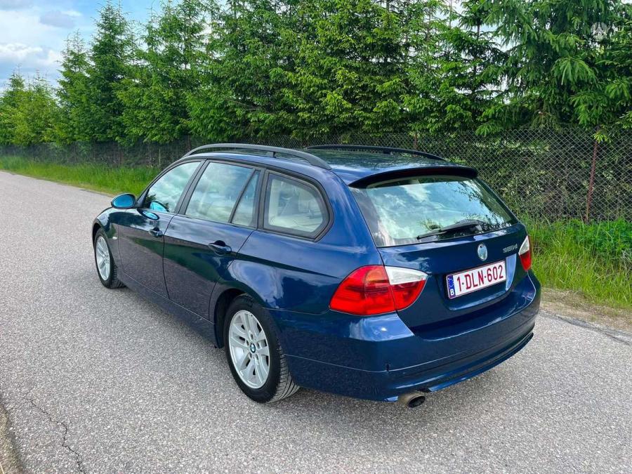 Blue BMW 320 2006 in Utena, with an engine capacity of 2.00 L and mileage of 207 thousand km for 2950 €, photo 4 on AUTOMOTO.COM.LV
