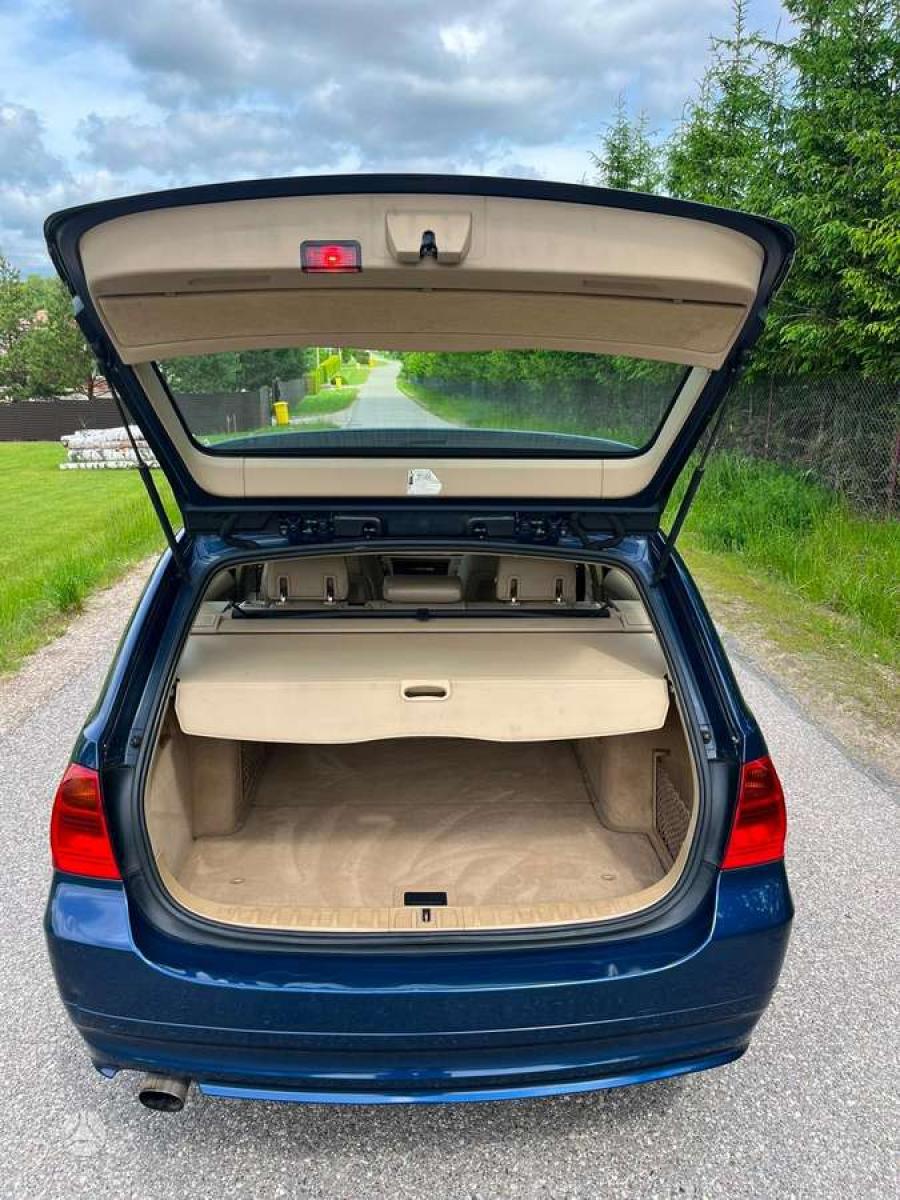 Blue BMW 320 2006 in Utena, with an engine capacity of 2.00 L and mileage of 207 thousand km for 2950 €, photo 10 on AUTOMOTO.COM.LV