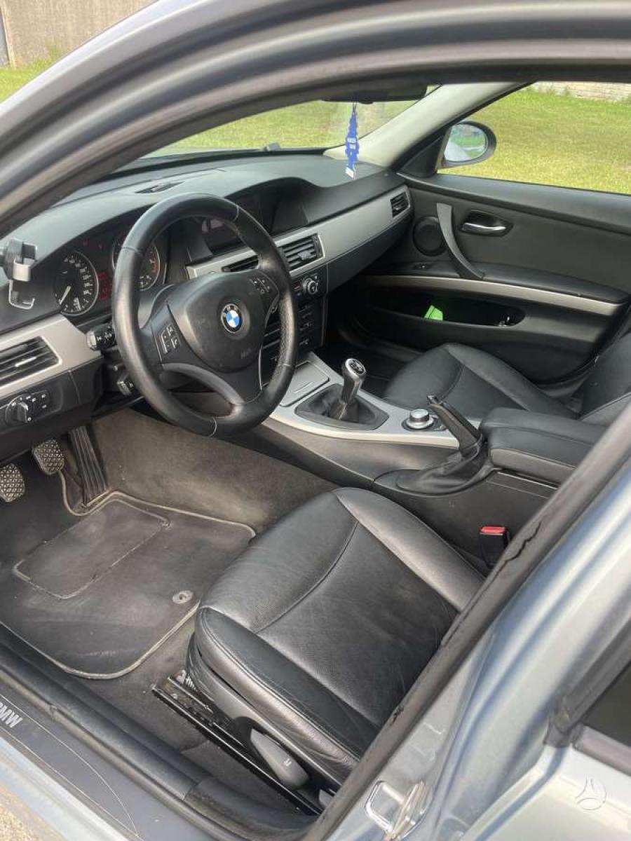 Blue BMW 320 2006 in Vilkaviskis, with an engine capacity of 2.00 L and mileage of 430 thousand km for 2850 €, photo 11 on AUTOMOTO.COM.LV