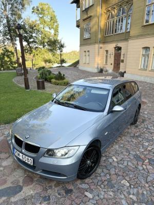 Zils BMW 320 2006 Kuldīga, ar dzinēja tilpumu 2.00 L un nobraukumu 278 tūkst. km par 2600 €, foto 12 vietnē AUTOMOTO.COM.LV