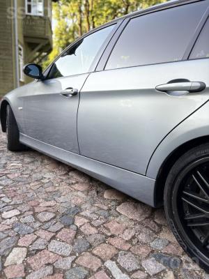 Zils BMW 320 2006 Kuldīga, ar dzinēja tilpumu 2.00 L un nobraukumu 278 tūkst. km par 2600 €, foto 14 vietnē AUTOMOTO.COM.LV