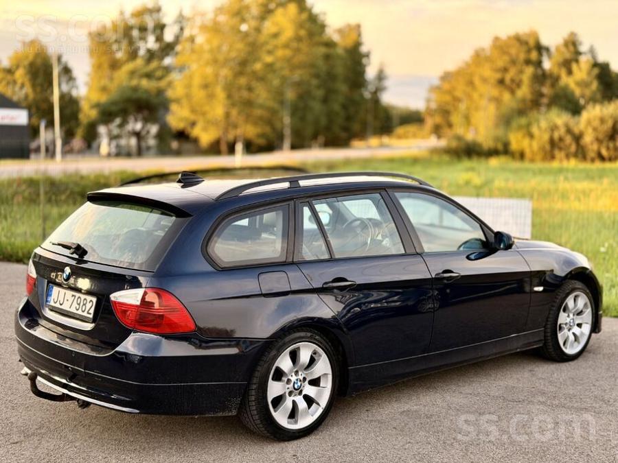 Blue BMW 320 2006 in Ogre, with an engine capacity of 2.00 L and mileage of 223 thousand km for 2850 €, photo 5 on AUTOMOTO.COM.LV