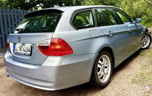 Blue BMW 320 2006 in Kaunas, with an engine capacity of 0.00 L and mileage of 369 thousand km for 3400 €, photo 3 on AUTOMOTO.COM.LV
