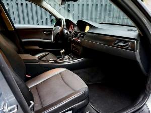 Blue BMW 320 2006 in Kaunas, with an engine capacity of 0.00 L and mileage of 369 thousand km for 3400 €, photo 9 on AUTOMOTO.COM.LV