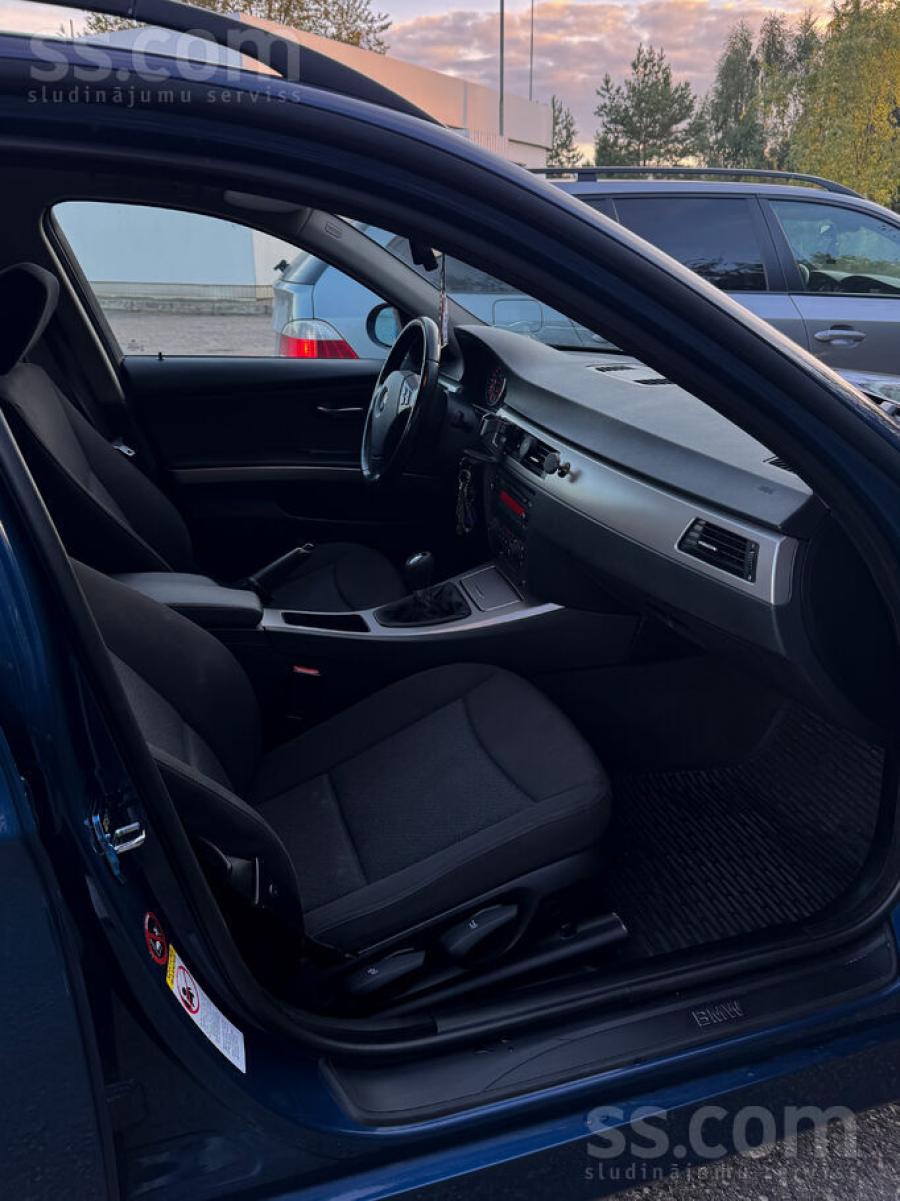 Zils BMW 320 2006 Daugavpils, ar dzinēja tilpumu 2.00 L un nobraukumu 312 tūkst. km par 3200 €, foto 13 vietnē AUTOMOTO.COM.LV