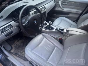 Blue BMW 320 2006 in Riga, with an engine capacity of 2.00 L and mileage of 320 thousand km for 1800 €, photo 3 on AUTOMOTO.COM.LV