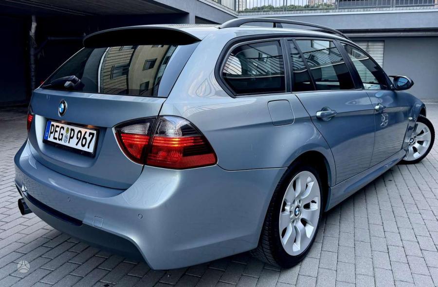 Blue BMW 320 2006 in Kaunas, with an engine capacity of 0.00 L and mileage of 293 thousand km for 4200 €, photo 5 on AUTOMOTO.COM.LV