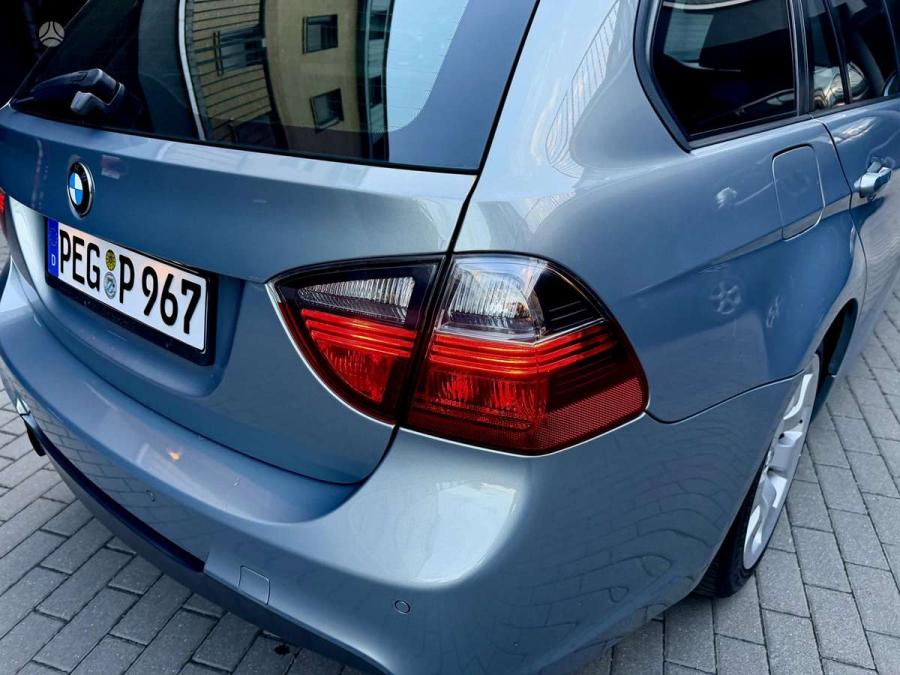 Blue BMW 320 2006 in Kaunas, with an engine capacity of 0.00 L and mileage of 293 thousand km for 4200 €, photo 6 on AUTOMOTO.COM.LV
