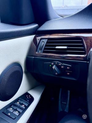 Blue BMW 320 2006 in Kaunas, with an engine capacity of 0.00 L and mileage of 293 thousand km for 4200 €, photo 14 on AUTOMOTO.COM.LV