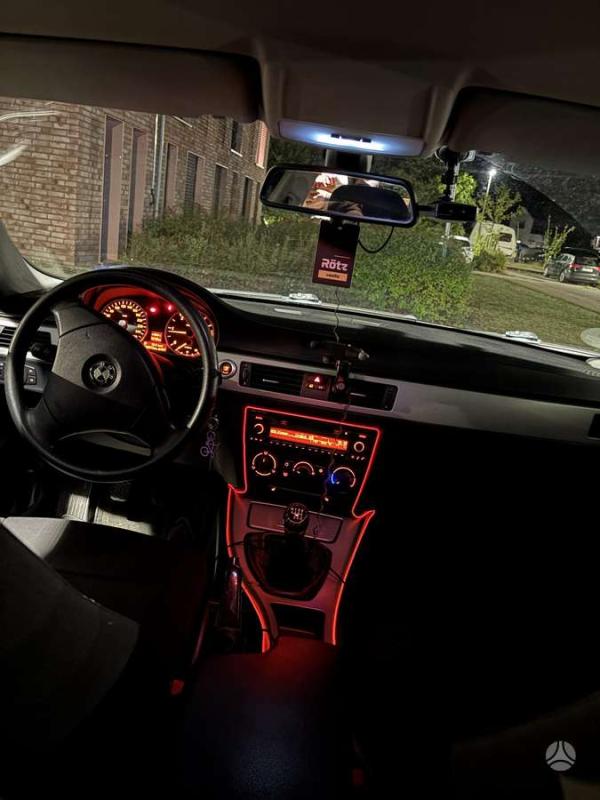 Zils BMW 320 2006 Kauņa, ar dzinēja tilpumu 2.00 L un nobraukumu 332 tūkst. km par 2500 €, foto 10 vietnē AUTOMOTO.COM.LV