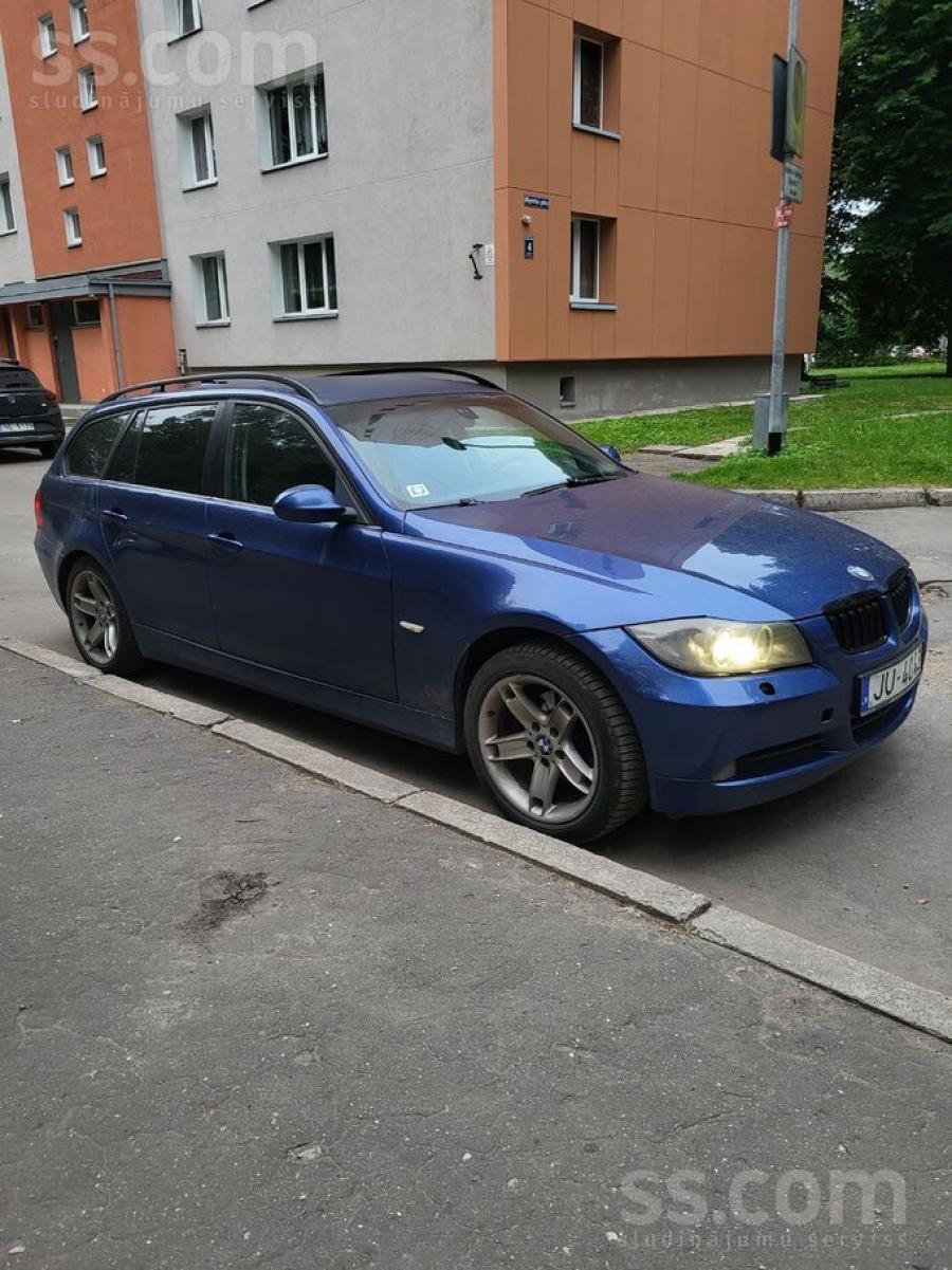 Blue BMW 320 2007 in Riga, with an engine capacity of 2.00 L and mileage of 318 thousand km for 2350 €, photo 6 on AUTOMOTO.COM.LV