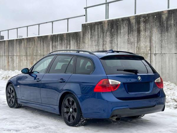 Blue BMW 320 2007 in Vilnius, with an engine capacity of 2.00 L and mileage of 270 thousand km for 3700 €, photo 4 on AUTOMOTO.COM.LV