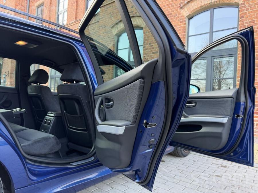 Blue BMW 320 2007 in Riga, with an engine capacity of 2.00 L and mileage of 266 thousand km for 5390 €, photo 12 on AUTOMOTO.COM.LV