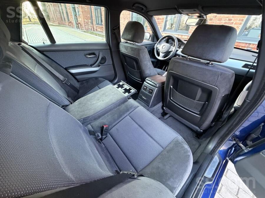 Blue BMW 320 2007 in Riga, with an engine capacity of 2.00 L and mileage of 266 thousand km for 5390 €, photo 13 on AUTOMOTO.COM.LV