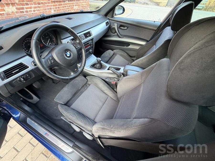 Blue BMW 320 2007 in Riga, with an engine capacity of 2.00 L and mileage of 266 thousand km for 5390 €, photo 16 on AUTOMOTO.COM.LV