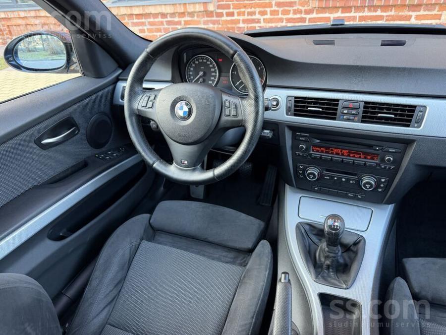 Blue BMW 320 2007 in Riga, with an engine capacity of 2.00 L and mileage of 266 thousand km for 5390 €, photo 23 on AUTOMOTO.COM.LV