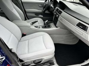 Zils BMW 320 2007 Viļņa, ar dzinēja tilpumu 2.00 L un nobraukumu 321 tūkst. km par 3090 €, foto 11 vietnē AUTOMOTO.COM.LV