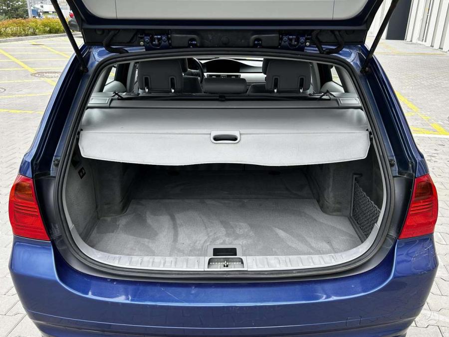 Zils BMW 320 2007 Viļņa, ar dzinēja tilpumu 2.00 L un nobraukumu 321 tūkst. km par 3090 €, foto 15 vietnē AUTOMOTO.COM.LV