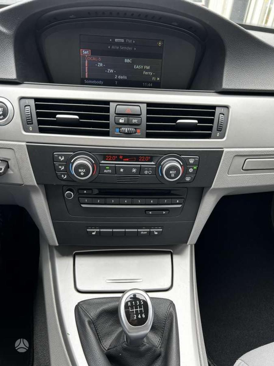 Zils BMW 320 2007 Viļņa, ar dzinēja tilpumu 2.00 L un nobraukumu 321 tūkst. km par 3090 €, foto 17 vietnē AUTOMOTO.COM.LV