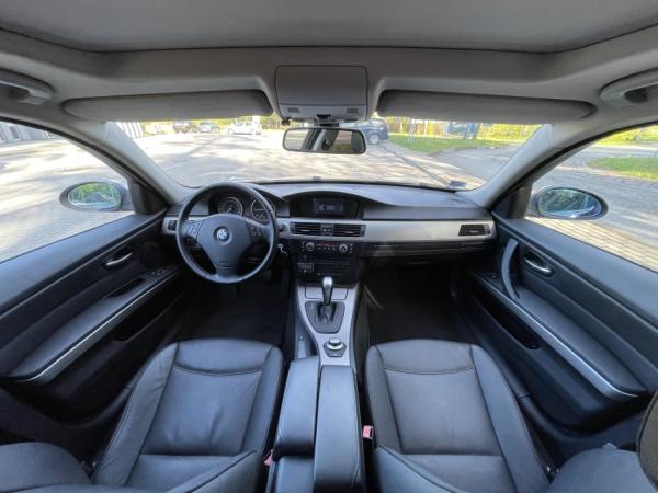 Zils BMW 320 2007 Rīga, ar dzinēja tilpumu 2.00 L un nobraukumu 238 tūkst. km par 3950 €, foto 6 vietnē AUTOMOTO.COM.LV