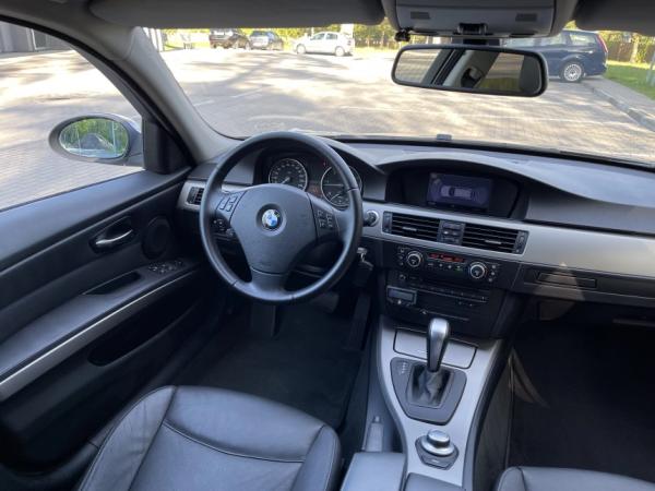 Zils BMW 320 2007 Rīga, ar dzinēja tilpumu 2.00 L un nobraukumu 238 tūkst. km par 3950 €, foto 7 vietnē AUTOMOTO.COM.LV