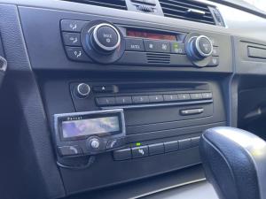 Zils BMW 320 2007 Rīga, ar dzinēja tilpumu 2.00 L un nobraukumu 238 tūkst. km par 3950 €, foto 11 vietnē AUTOMOTO.COM.LV