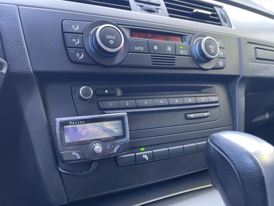 Zils BMW 320 2007 Rīga, ar dzinēja tilpumu 2.00 L un nobraukumu 238 tūkst. km par 3950 €, foto 11 vietnē AUTOMOTO.COM.LV