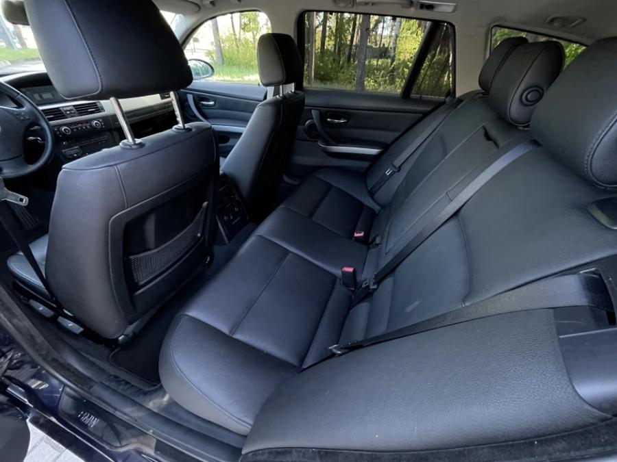 Zils BMW 320 2007 Rīga, ar dzinēja tilpumu 2.00 L un nobraukumu 238 tūkst. km par 3950 €, foto 16 vietnē AUTOMOTO.COM.LV