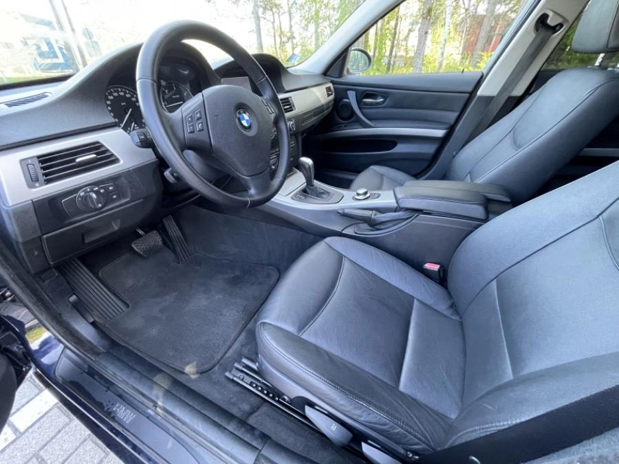 Zils BMW 320 2007 Rīga, ar dzinēja tilpumu 2.00 L un nobraukumu 238 tūkst. km par 3950 €, foto 17 vietnē AUTOMOTO.COM.LV