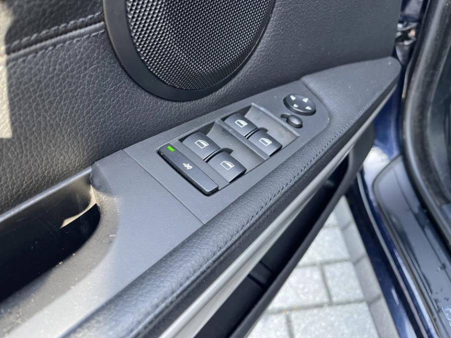 Zils BMW 320 2007 Rīga, ar dzinēja tilpumu 2.00 L un nobraukumu 238 tūkst. km par 3950 €, foto 18 vietnē AUTOMOTO.COM.LV