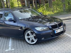 Zils BMW 320 2007 Rīga, ar dzinēja tilpumu 2.00 L un nobraukumu 238 tūkst. km par 3950 €, foto 22 vietnē AUTOMOTO.COM.LV
