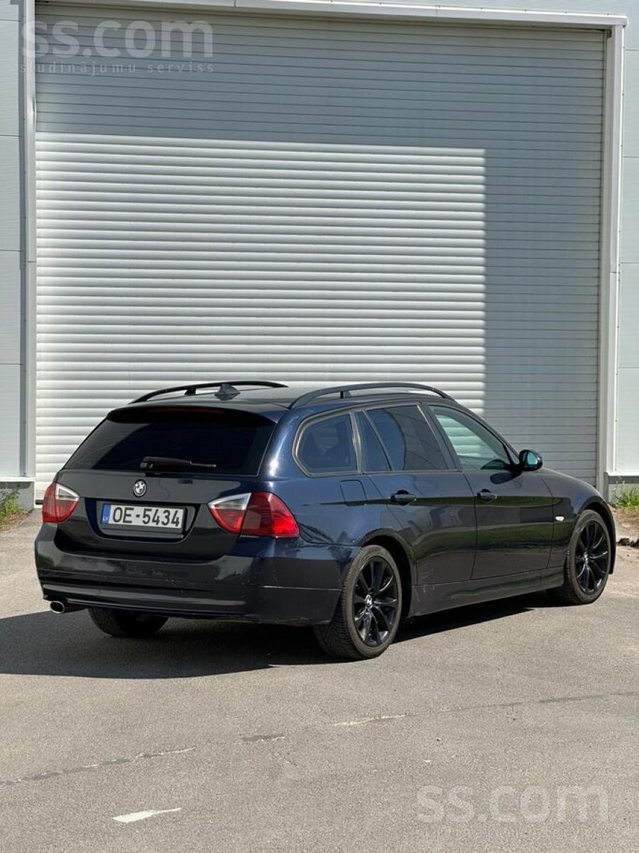 Blue BMW 320 2007 in Riga, with an engine capacity of 2.00 L and mileage of 393 thousand km for 3500 €, photo 3 on AUTOMOTO.COM.LV