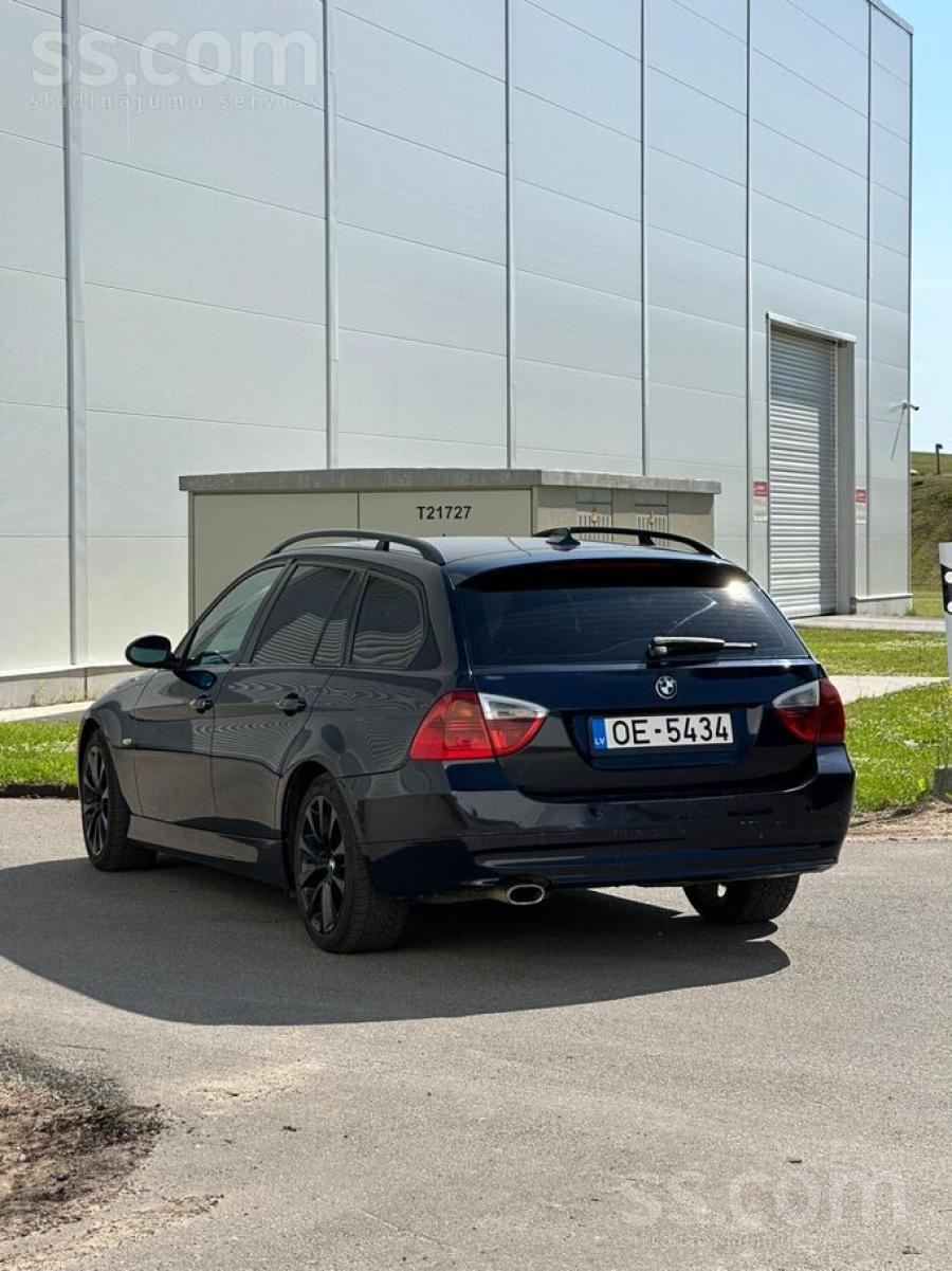 Blue BMW 320 2007 in Riga, with an engine capacity of 2.00 L and mileage of 393 thousand km for 3500 €, photo 5 on AUTOMOTO.COM.LV