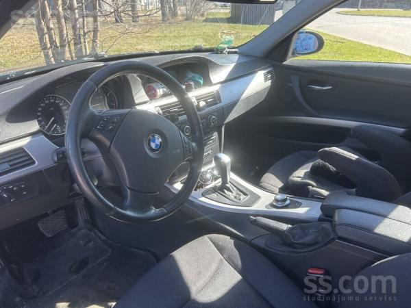 Blue BMW 320 2007 in Jelgava, with an engine capacity of 2.00 L and mileage of 437 thousand km for 3500 €, photo 2 on AUTOMOTO.COM.LV