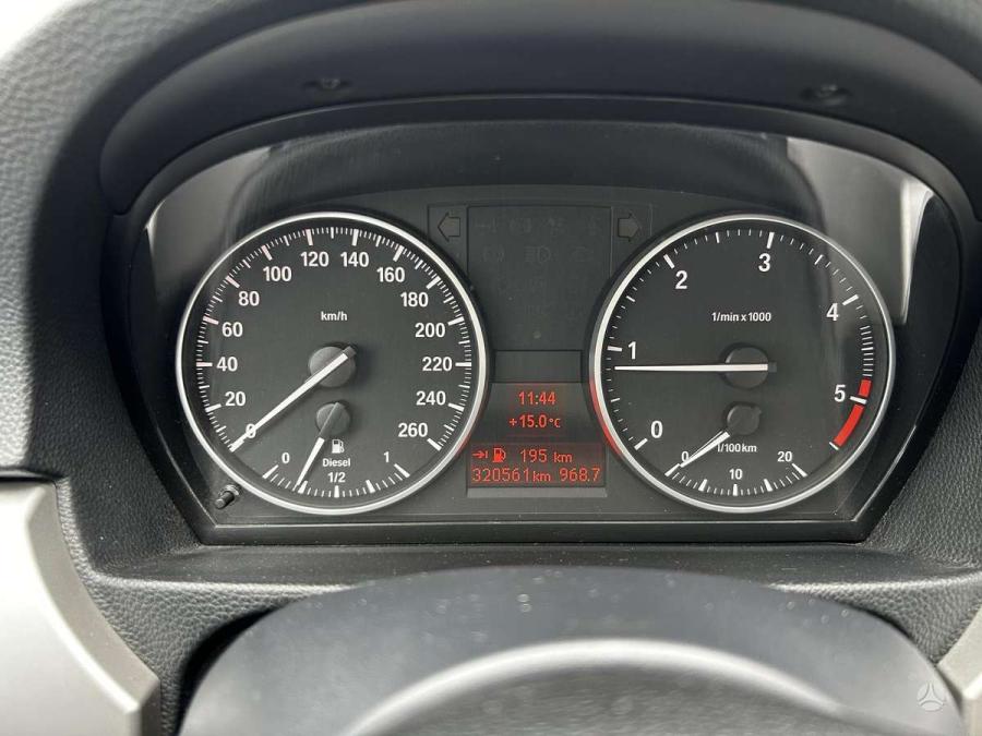 Синий БМВ 320 2007 в Вильнюс, объемом двигателя 2.00 л и пробегом 331 тыс. км за 3150 €, фото 16 на AUTOMOTO.COM.LV