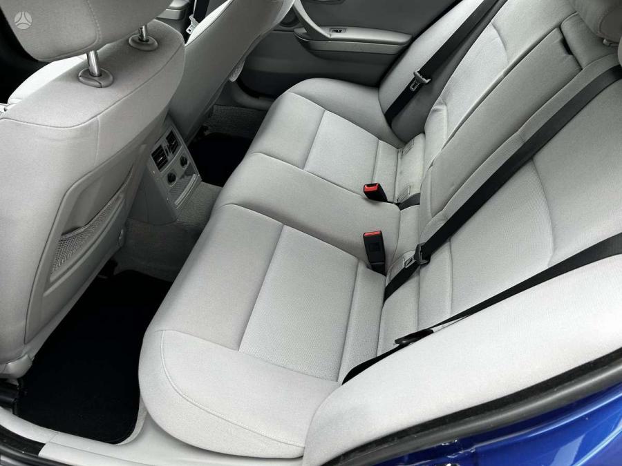 Blue BMW 320 2007 in Vilnius, with an engine capacity of 2.00 L and mileage of 321 thousand km for 3250 €, photo 16 on AUTOMOTO.COM.LV