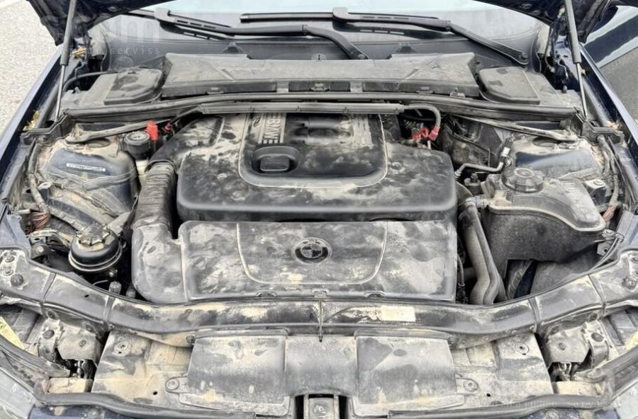 Zils BMW 320 2007 Rīga, ar dzinēja tilpumu 2.00 L un nobraukumu 287 tūkst. km par 4700 €, foto 18 vietnē AUTOMOTO.COM.LV