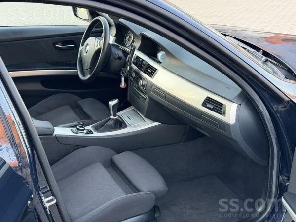 Zils BMW 320 2007 Rēzekne, ar dzinēja tilpumu 2.00 L un nobraukumu 355 tūkst. km par 6000 €, foto 10 vietnē AUTOMOTO.COM.LV