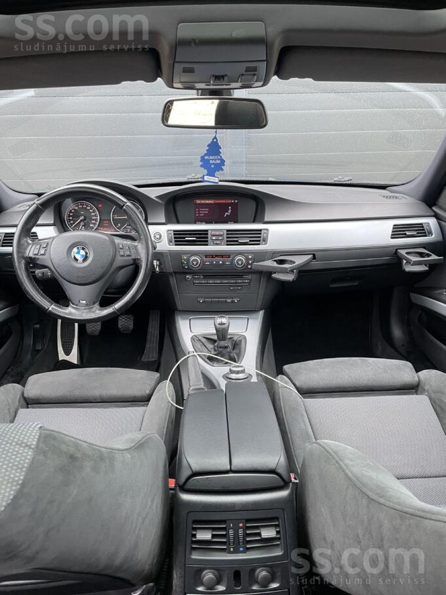 Blue BMW 320 2008 in Balvi, with an engine capacity of 2.00 L and mileage of 309 thousand km for 18200 €, photo 17 on AUTOMOTO.COM.LV