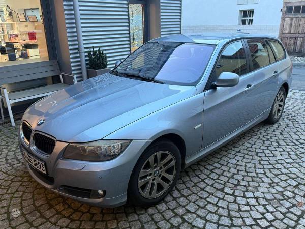 Blue BMW 320 2008 in Utena, with an engine capacity of 2.00 L and mileage of 257 thousand km for 3599 €, photo 4 on AUTOMOTO.COM.LV